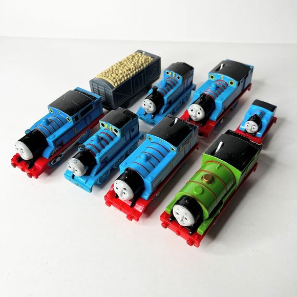 Gullane | Toys | Thomas The Train Set Lot Of 7 Thomas With Train Car ...